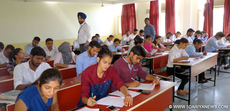 23 Students selected at Indo Global at salary package up to 3 lac annually