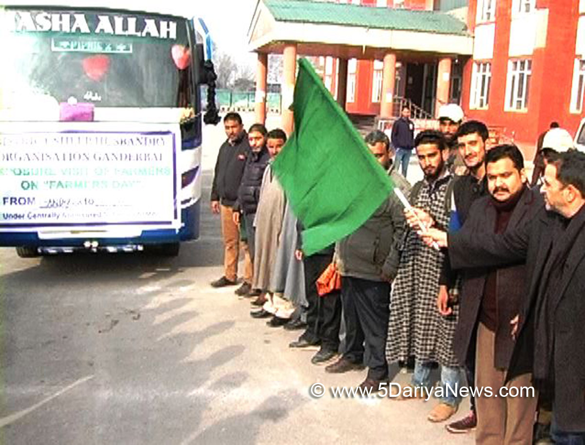 DDC Ganderbal flags-off Sheep breeders for exposure visit