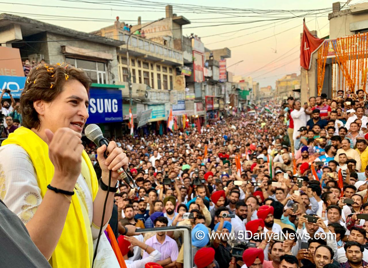 Priyanka Gandhi claims to be a Punjabi 'bahu' in Bathinda