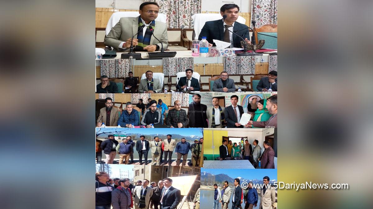 Div Com Kashmir Vijay Kumar Bidhuri visits Kupwara