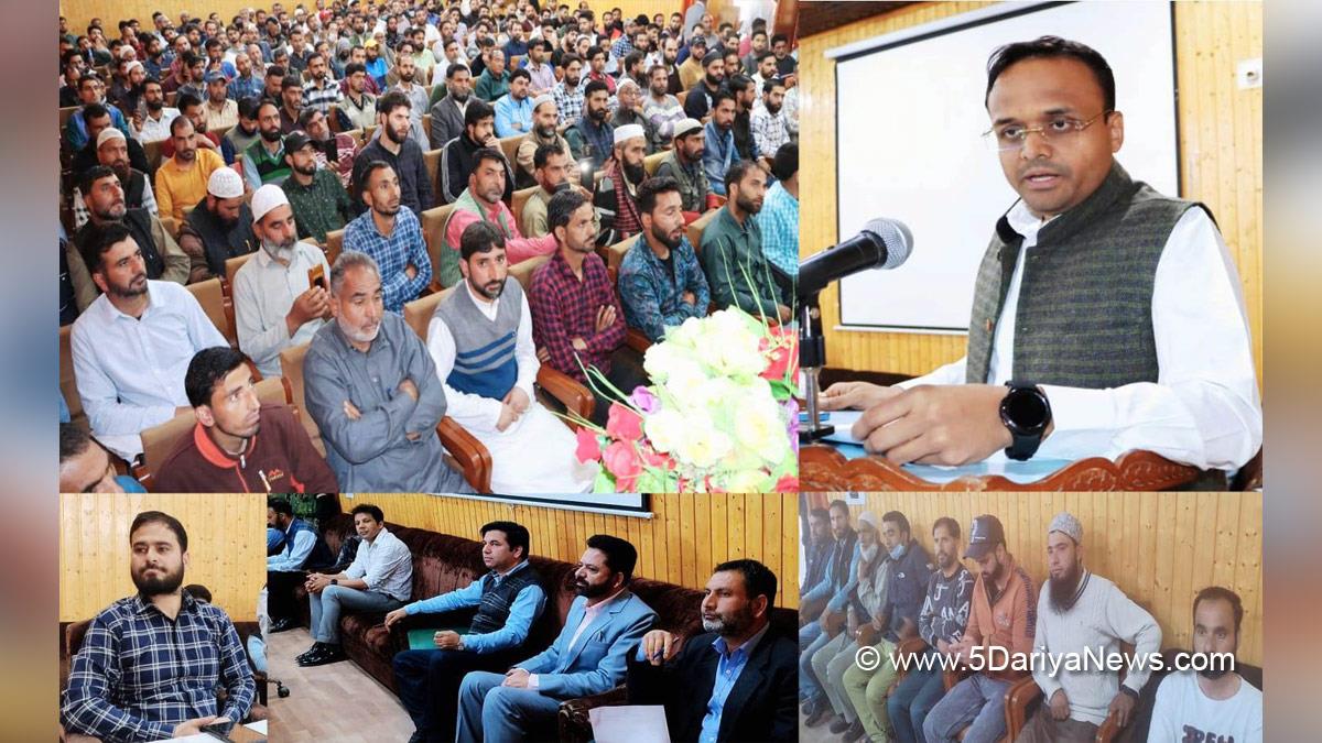 DC Kupwara chairs interactive meeting with newly appointed Lumberdars