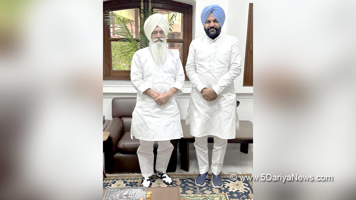 Gurjeet Singh Aujla reached to seek blessings of Baba Gurinder Singh ...