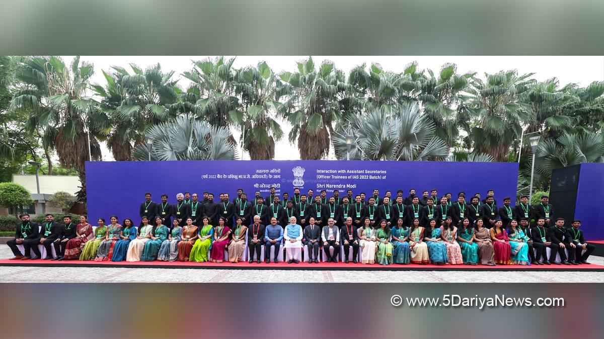 PM interacts with IAS officer trainees of 2022 Batch posted as ...