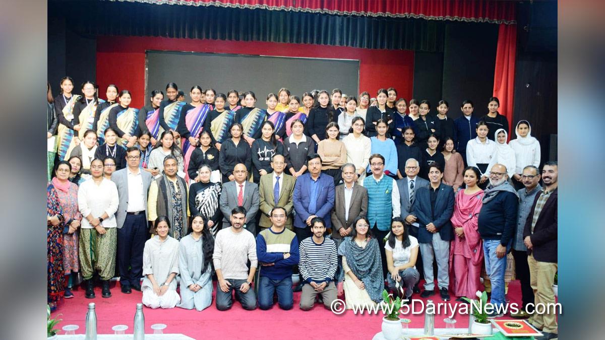 Suresh Kumar inaugurates Chhau workshop at GCW Parade