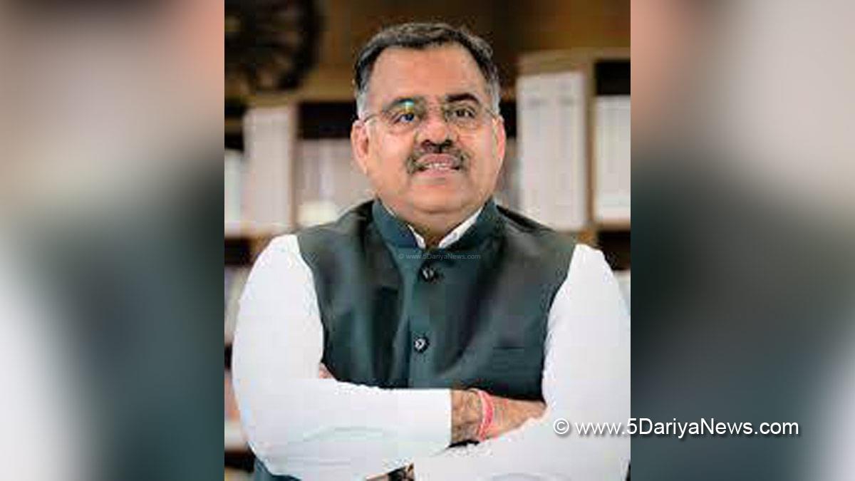 AAP is selling dreams while Punjab drowns in poison: Tarun Chugh