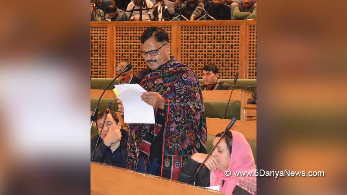 Policy for regularization of daily- wagers under consideration : Javed ...