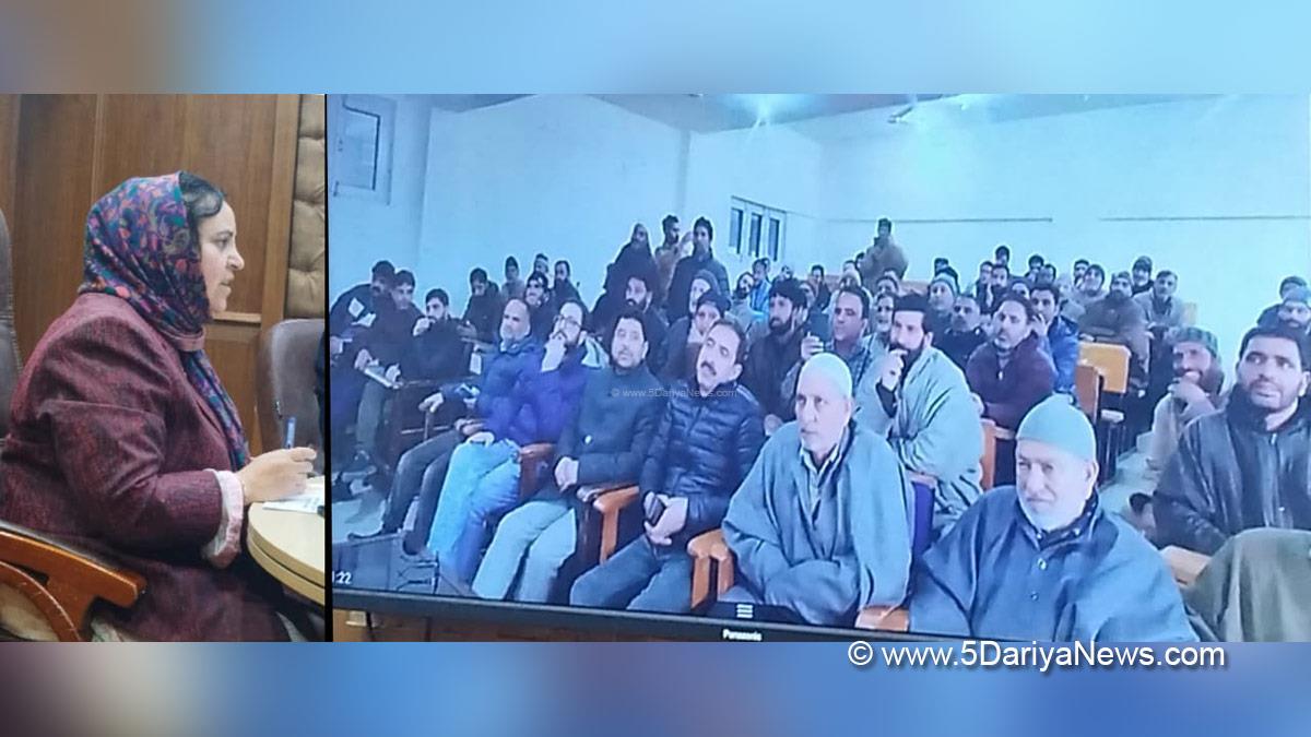 Sakeena Itoo holds virtual Public Darbar with South Kashmir residents
