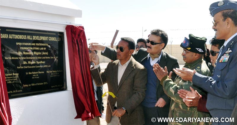 Jora lays foundation of Stadium, Youth Hostel at Spituk, Leh